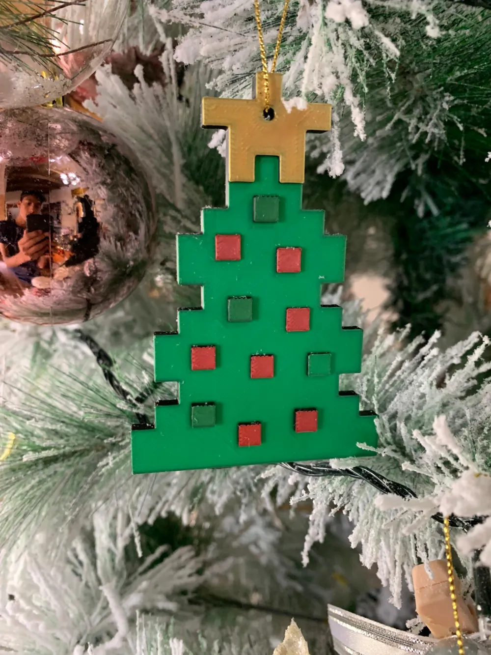 Textured Christmas Trio Ornament – Fest Pixel Art by El_Cuy_Asao ...