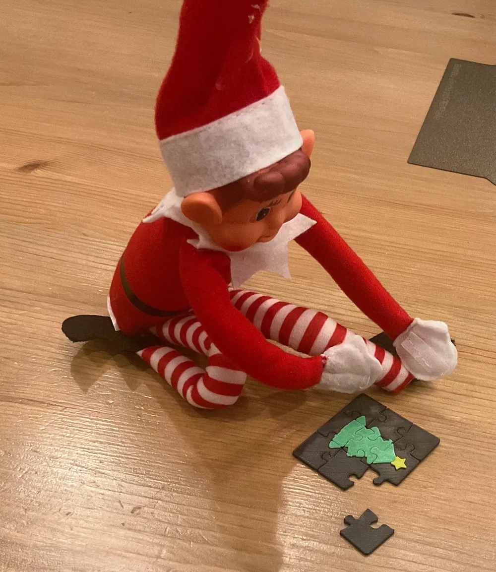 Elf on the shelf - Hijinx #4 - Elf Leisure by meow skulls - MakerWorld