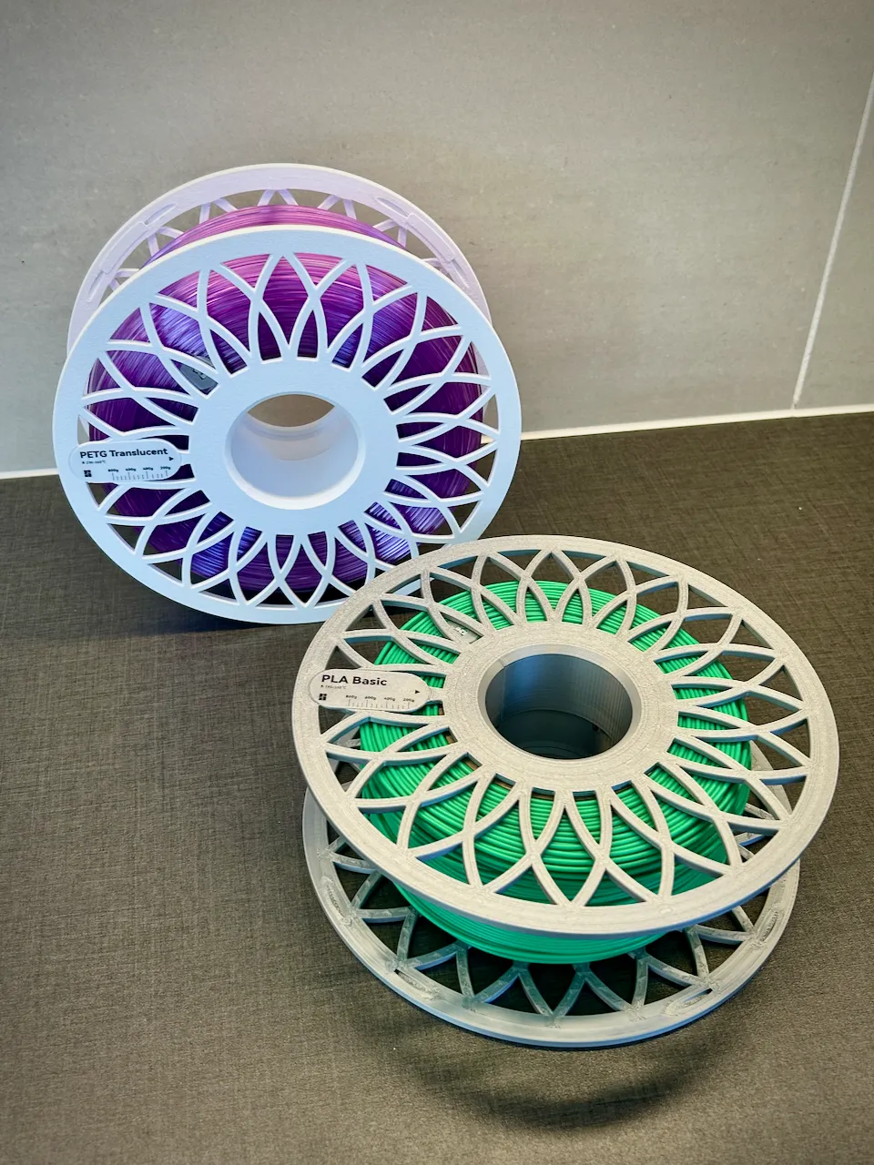 Bambu Lab Refill Spool with Filament Lock by Martin MakerWorld ...