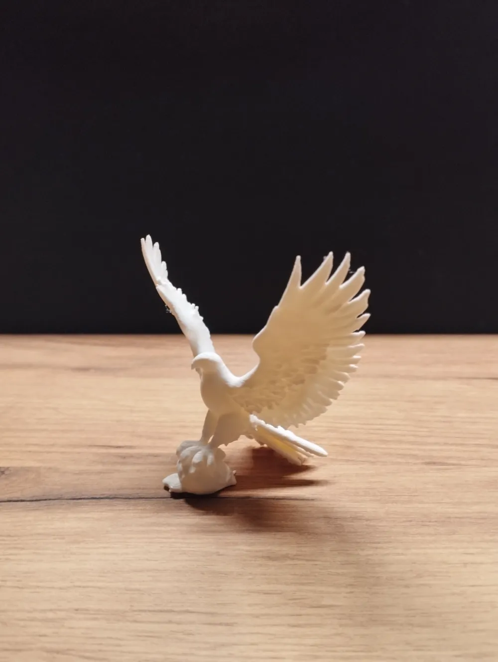 Minimalistic eagle sculpture by PolisLBC - MakerWorld