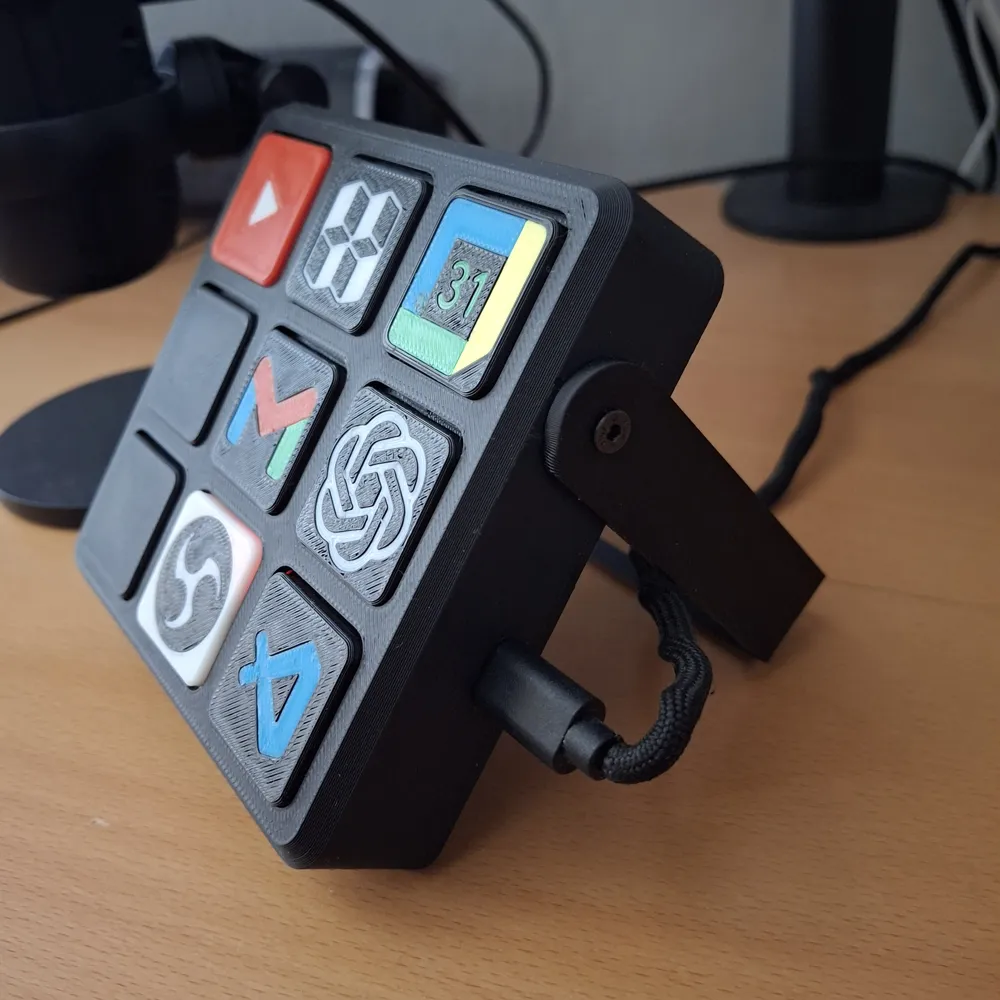 Konsolen-Deck V1 von LucaDilo MakerWorld: Kostenlose 3D-Modelle herunterladen