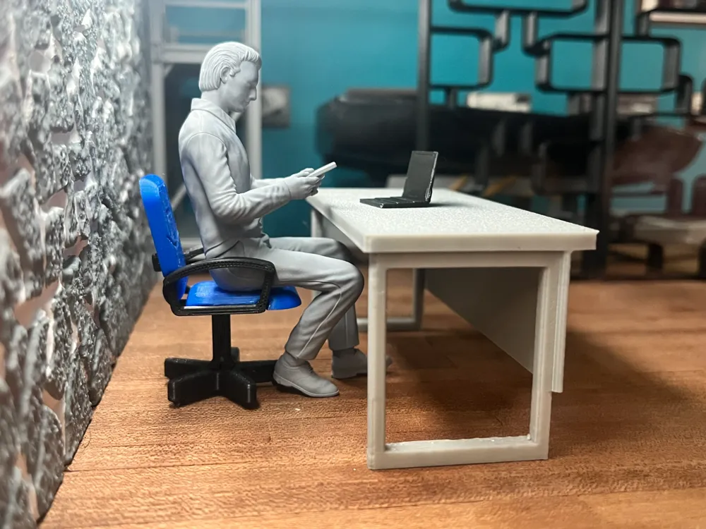 miniature desk laptop chair scale 1:18 diorama by pierblebee - MakerWorld
