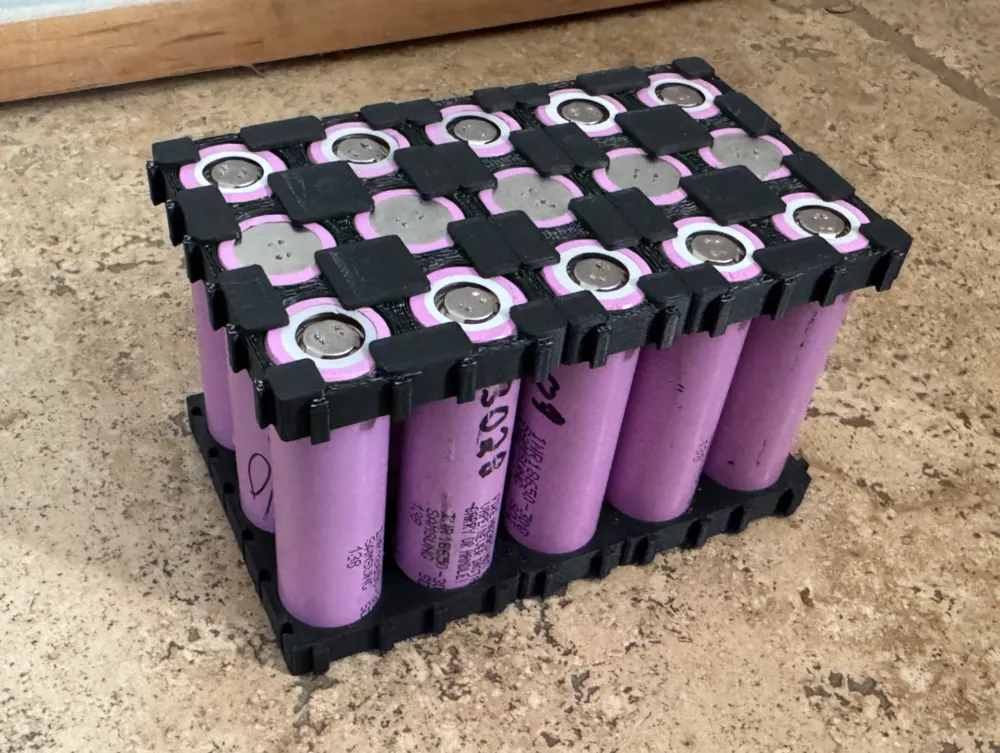 18650 battery pack holder creation bracket Remixed by mlevac21 - MakerWorld