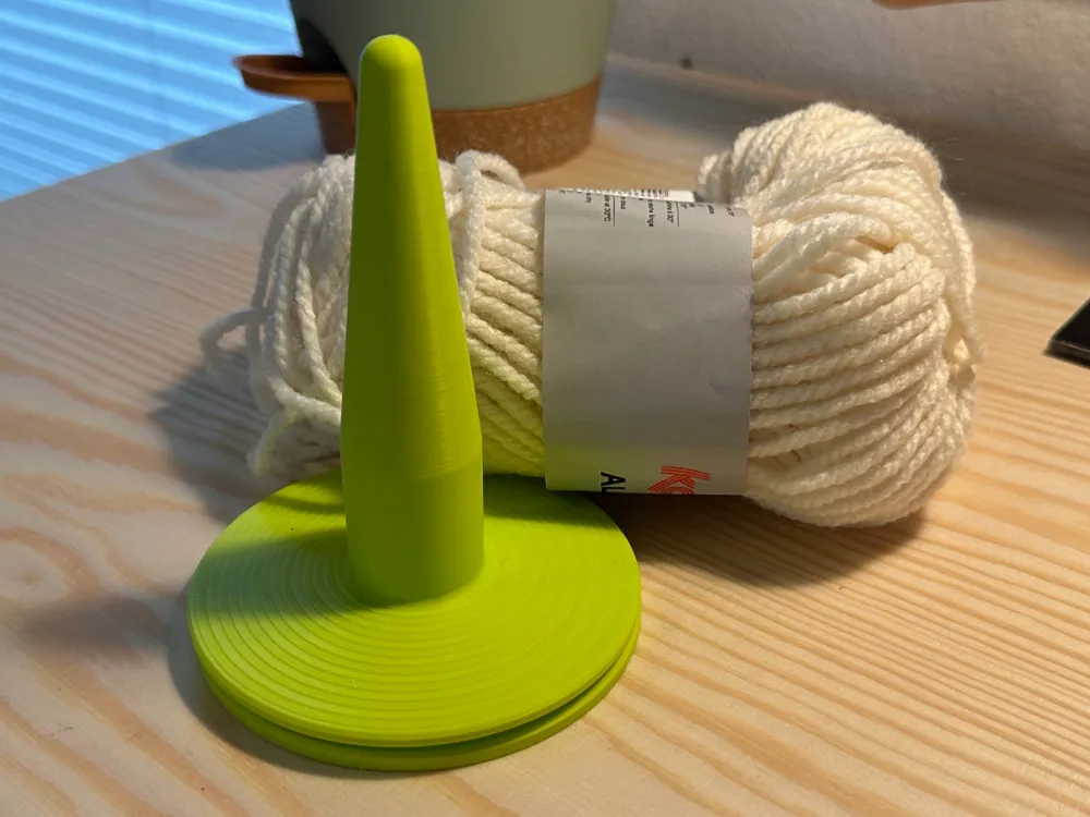 Rotating Yarn Spool Holder by haupt-d - MakerWorld