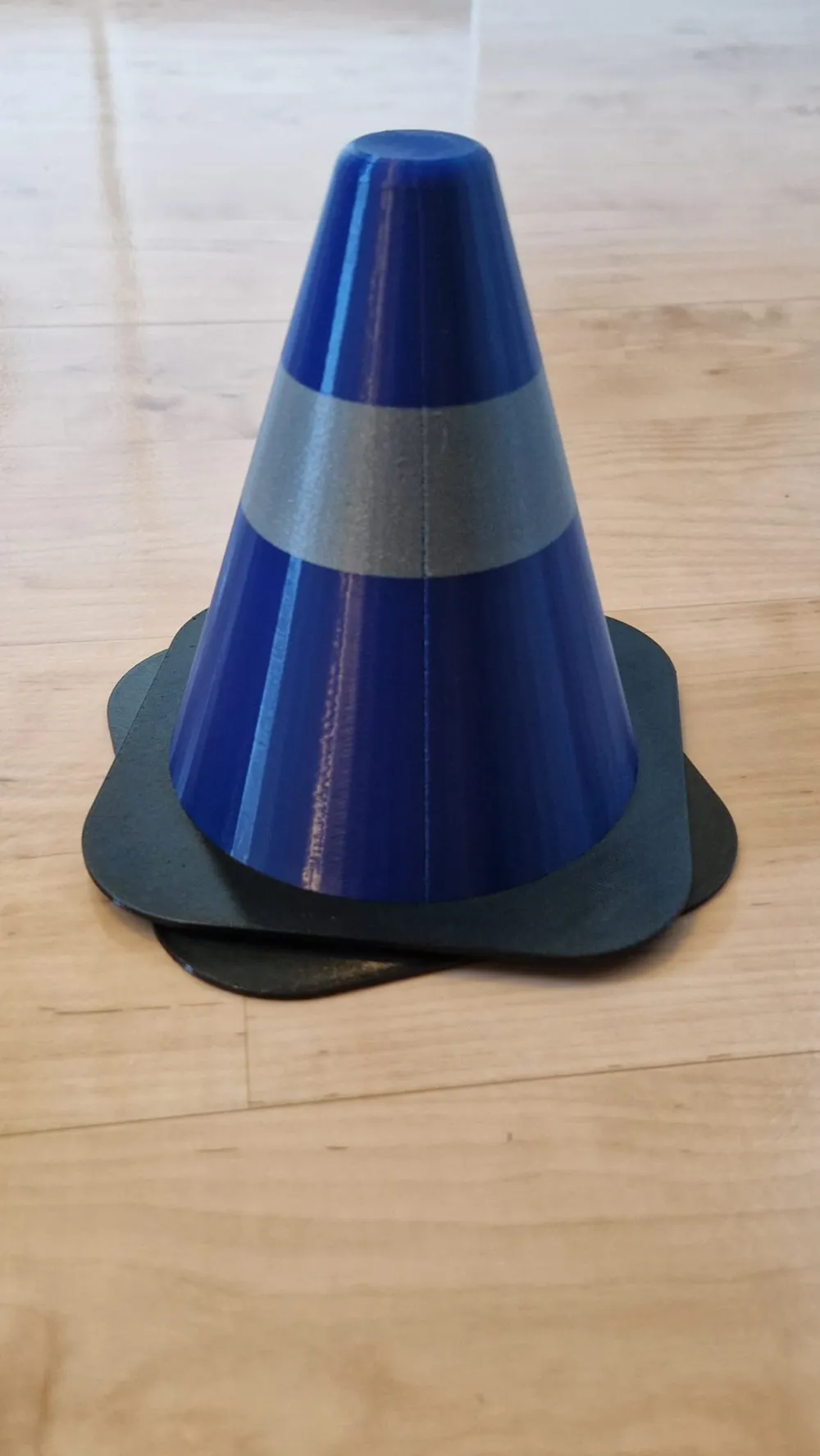 15CM Tall traffic cone for rc racetracks. - Free 3D Print Model ...