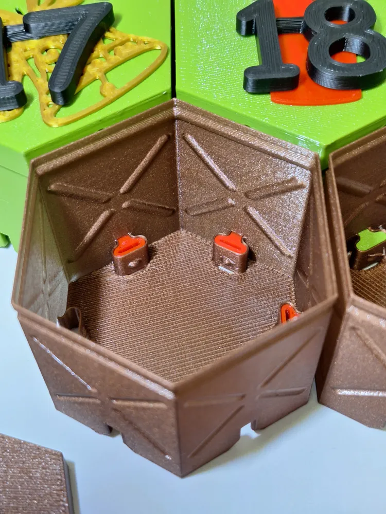 Modular Advent Calendar with Honeycombs by schuetzi99 - MakerWorld