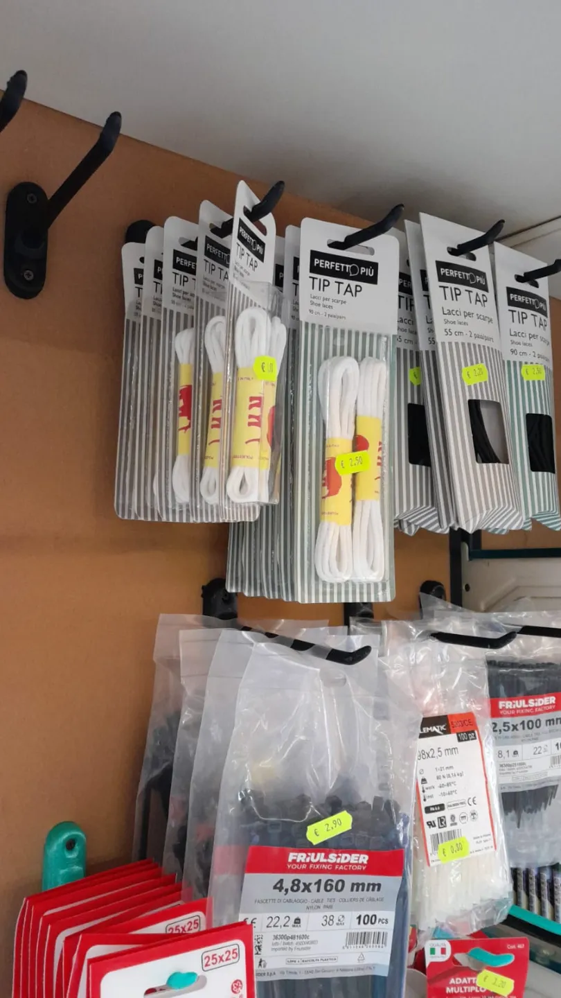 Curved Display Hook by ADV_3D - MakerWorld