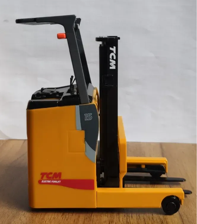 1:10 Scale Articulated Forklift - Free 3D Print Model - MakerWorld