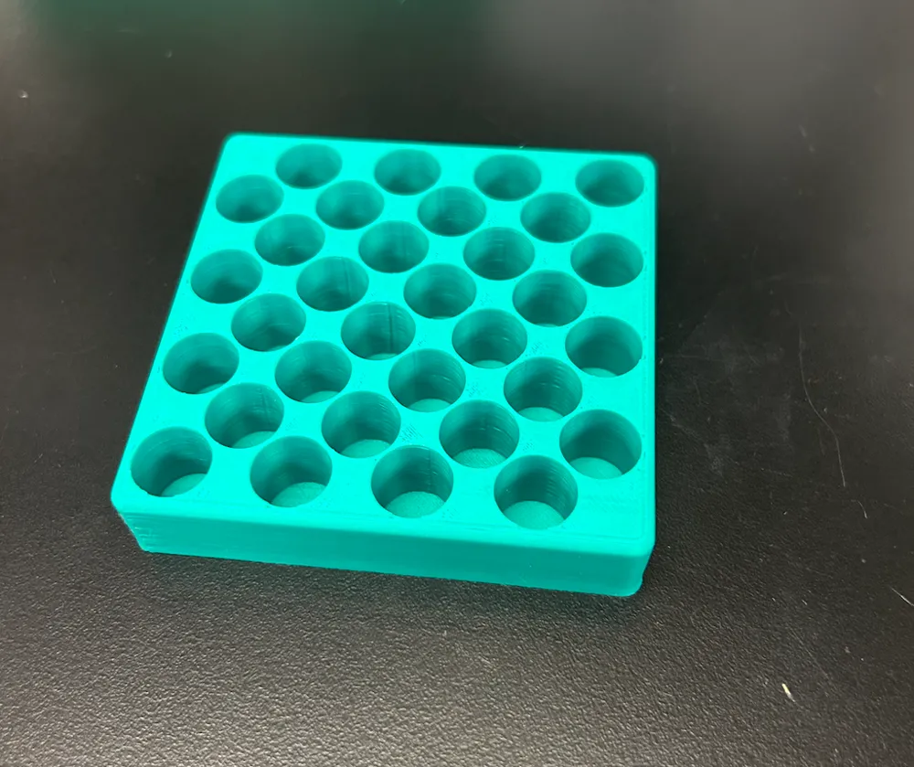 Compact Multichannel LCMS sample block by saltyboy22 - MakerWorld