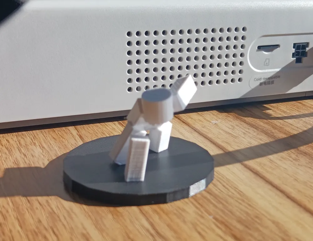 Roblox Statue | Spider-Man Pose by Printing Chaos - MakerWorld