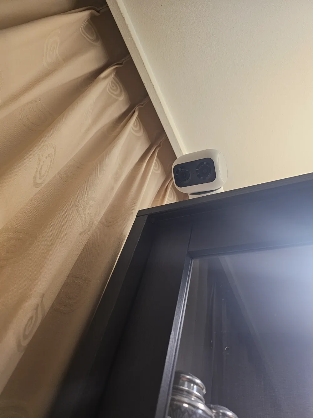 Eufy S350 Camera vertical stand by SenpaijeffaMakerWorld: Download Free ...