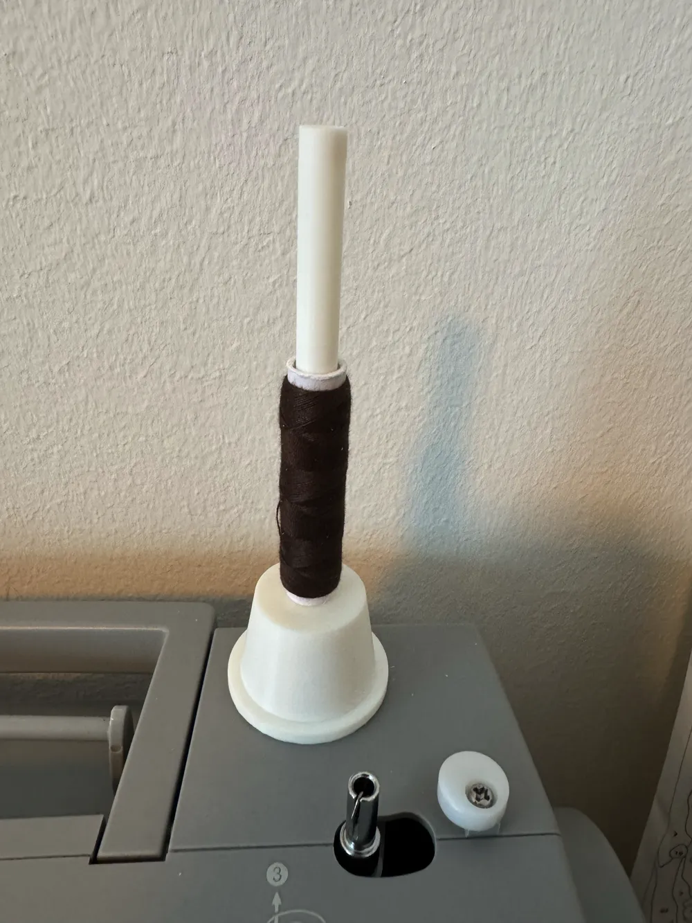 Singer Heavy Duty Thread holder by Stebi MakerWorld: Download Free 3D ...