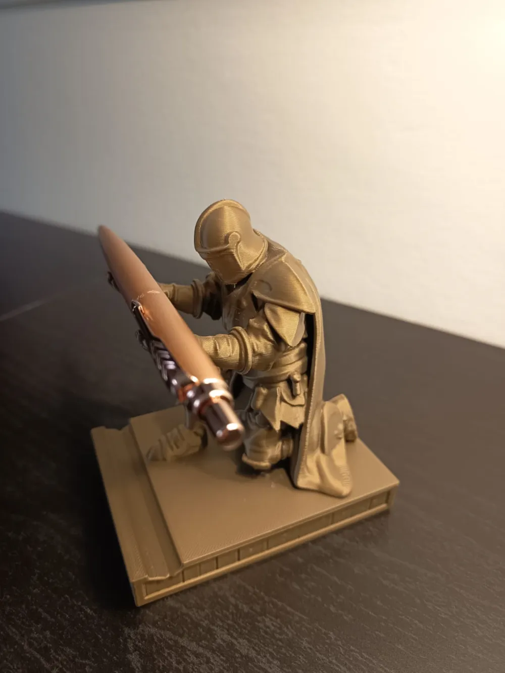 Knight of the Quill Medieval Knight Pen Holder - Free 3D Print Model ...