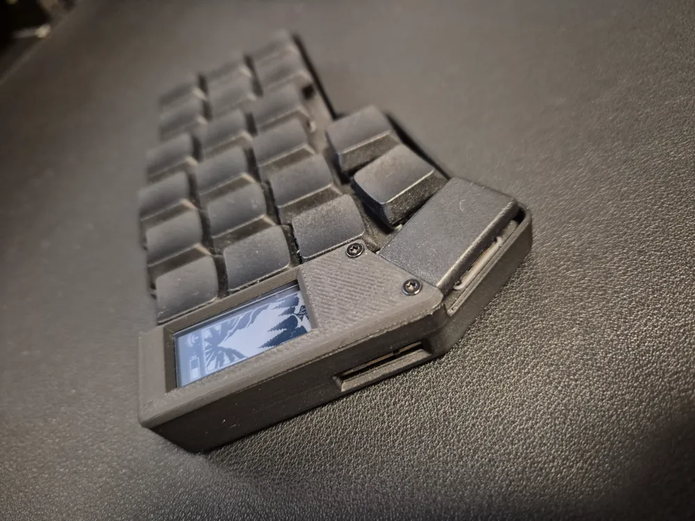 Corne screen cover by ElMagicoDeOzMakerWorld: Download Free 3D Models