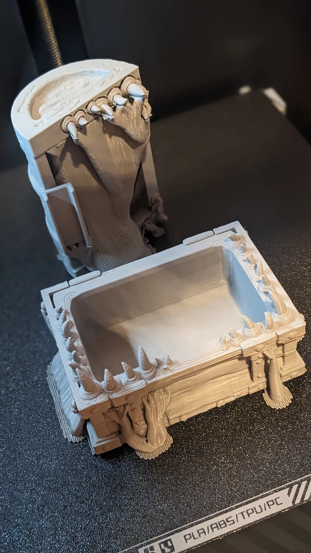 Mimic Treasure Chest Jewelry Box - Free 3D Print Model - MakerWorld