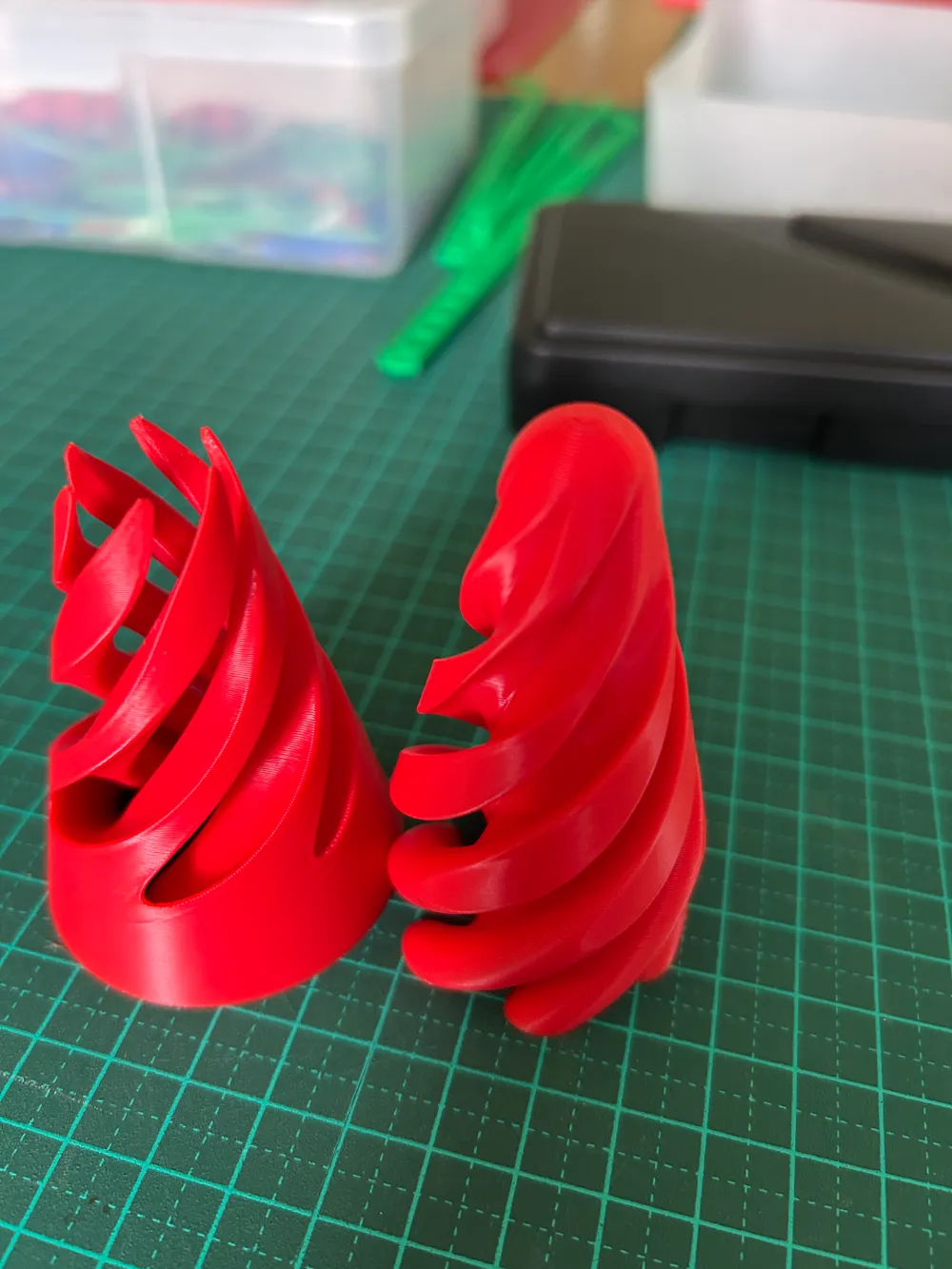Impossible passthrough cone - Free 3D Print Model - MakerWorld