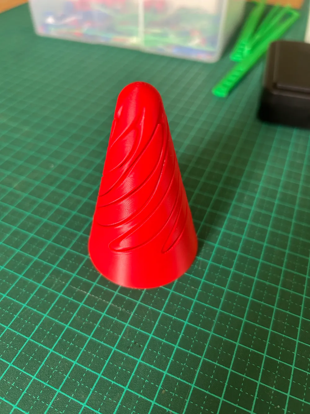 Impossible passthrough cone - Free 3D Print Model - MakerWorld