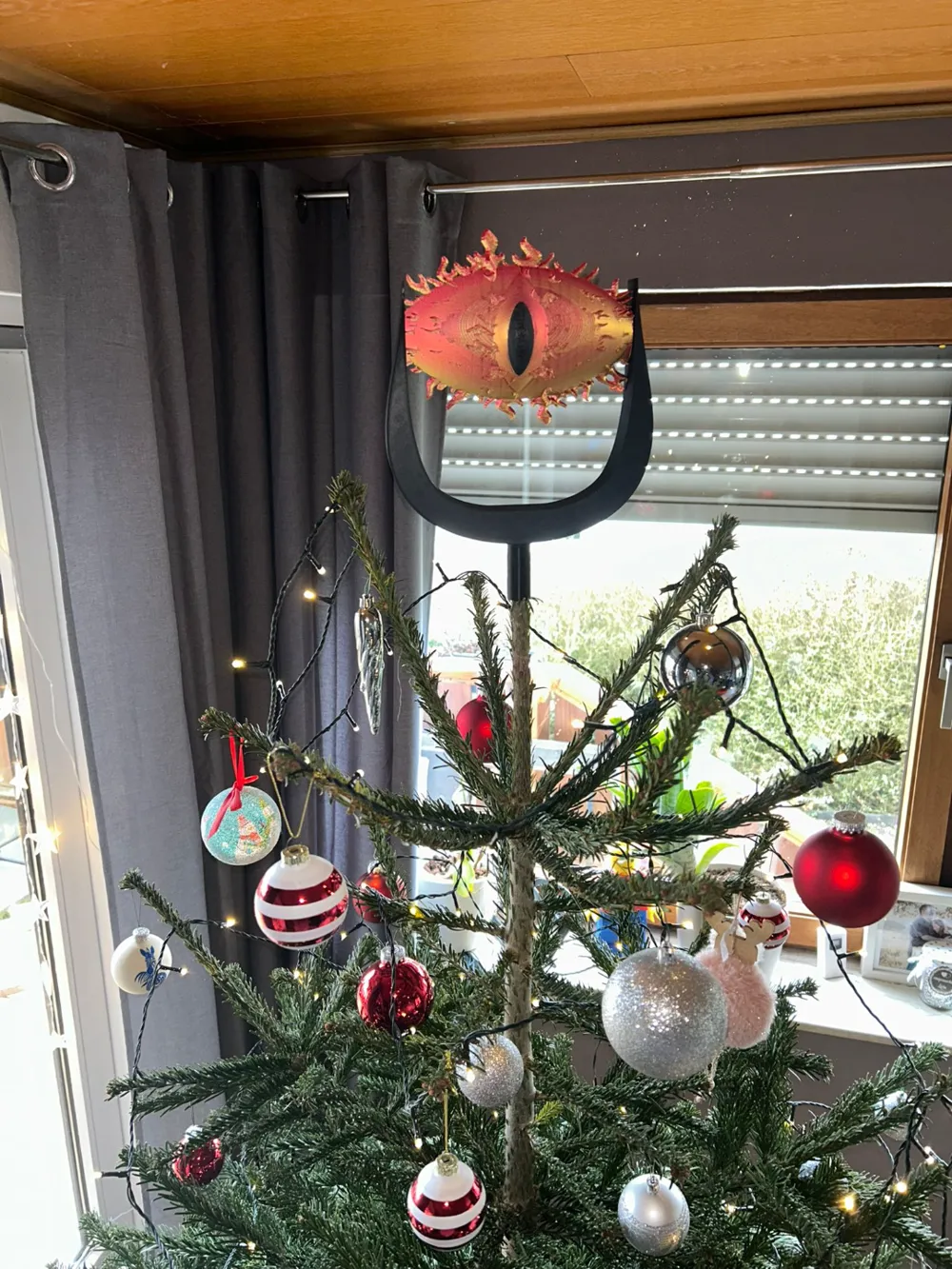 Sauron Christmas Tree Topper - Free 3D Print Model - MakerWorld