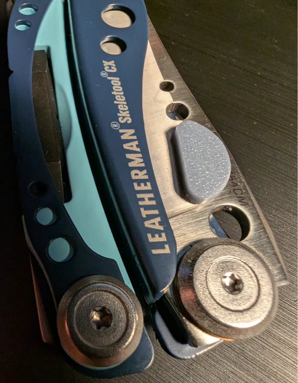 Leatherman Skeletool Thumb Stud Blade Open Assist - Free 3D Print Model ...
