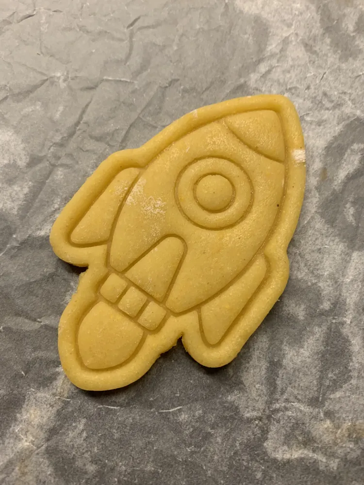 Spaceship cookie cutter by Coarse - MakerWorld