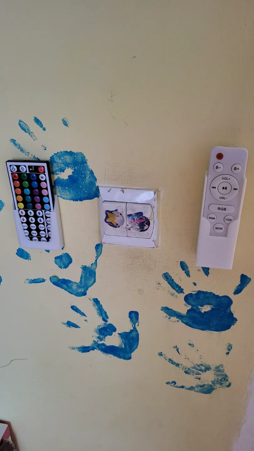 LED remote control wall hanger holder2 by AdminAdam - MakerWorld