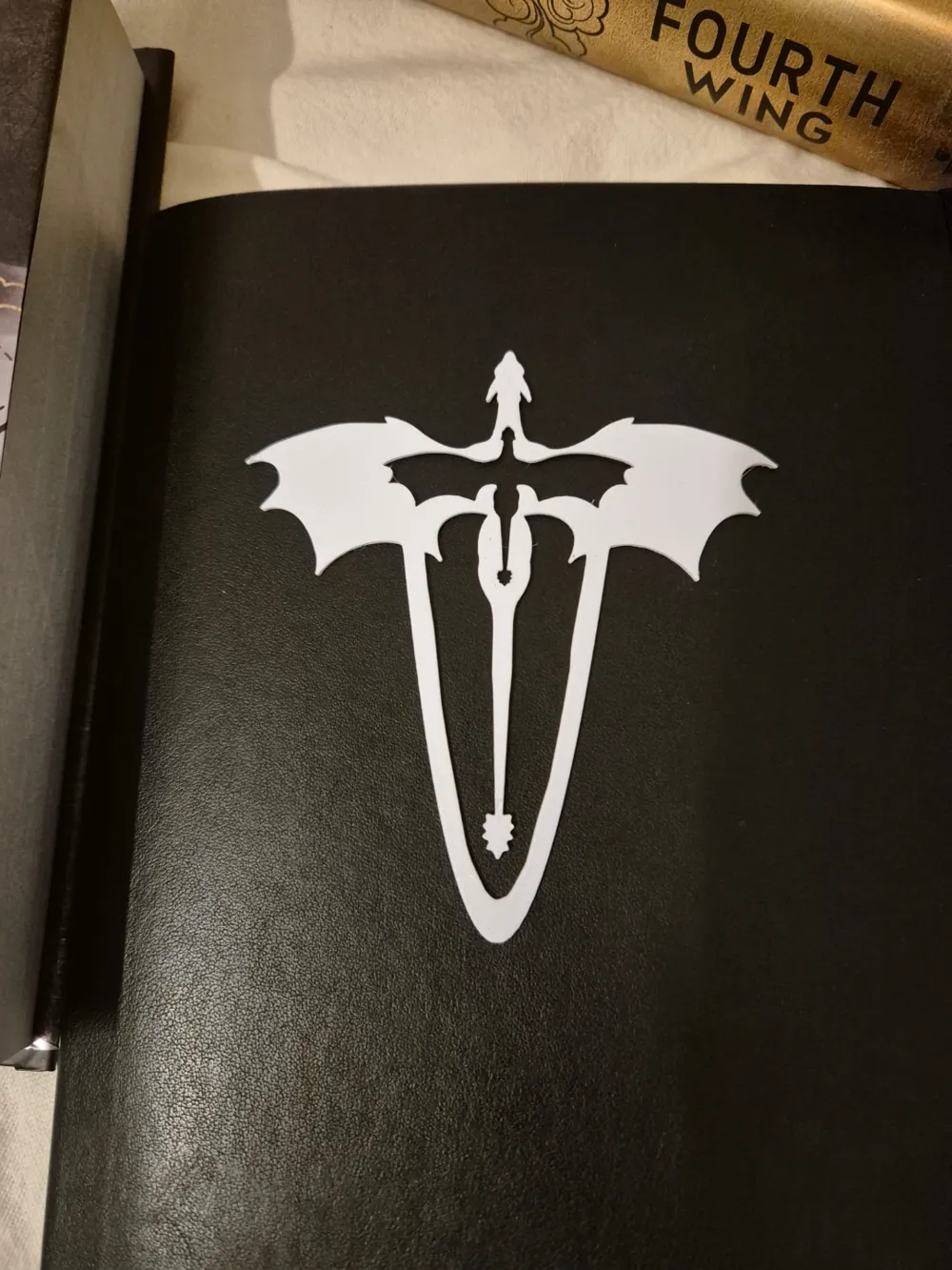 Fourth Wing dragons/dagger Bookmark by Spugno - MakerWorld