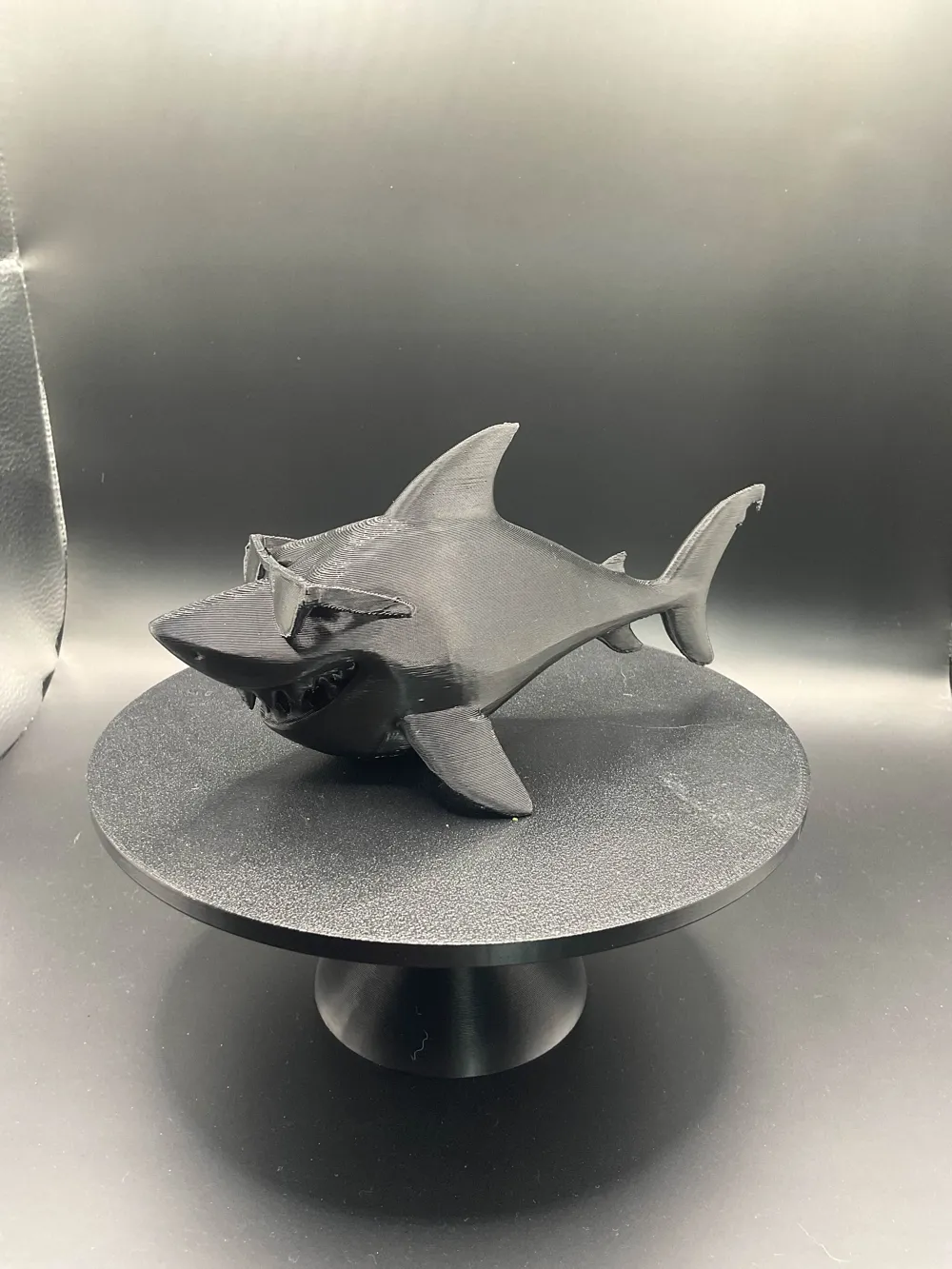 Great white with shades by Corbo MakerWorld: Download Free 3D Models