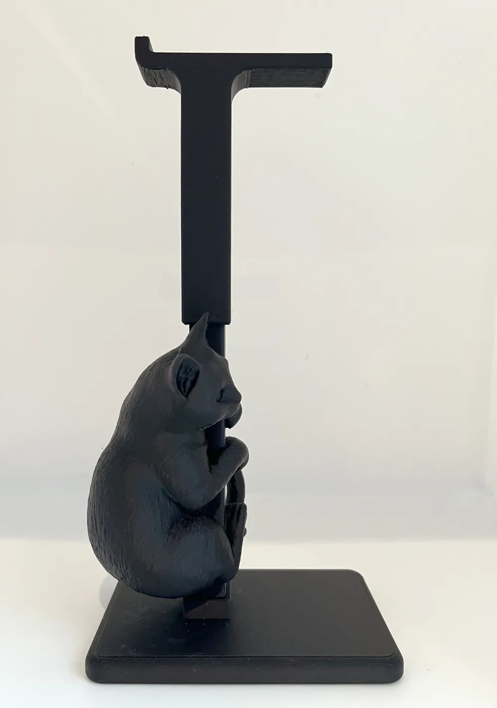 Clingy Cat Headphone Stand - Free 3D Print Model - MakerWorld