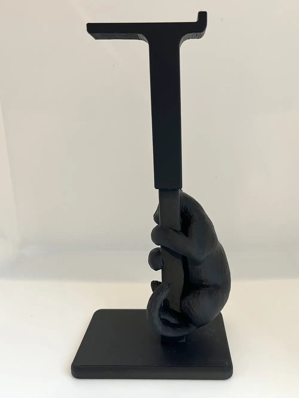 Clingy Cat Headphone Stand - Free 3D Print Model - MakerWorld