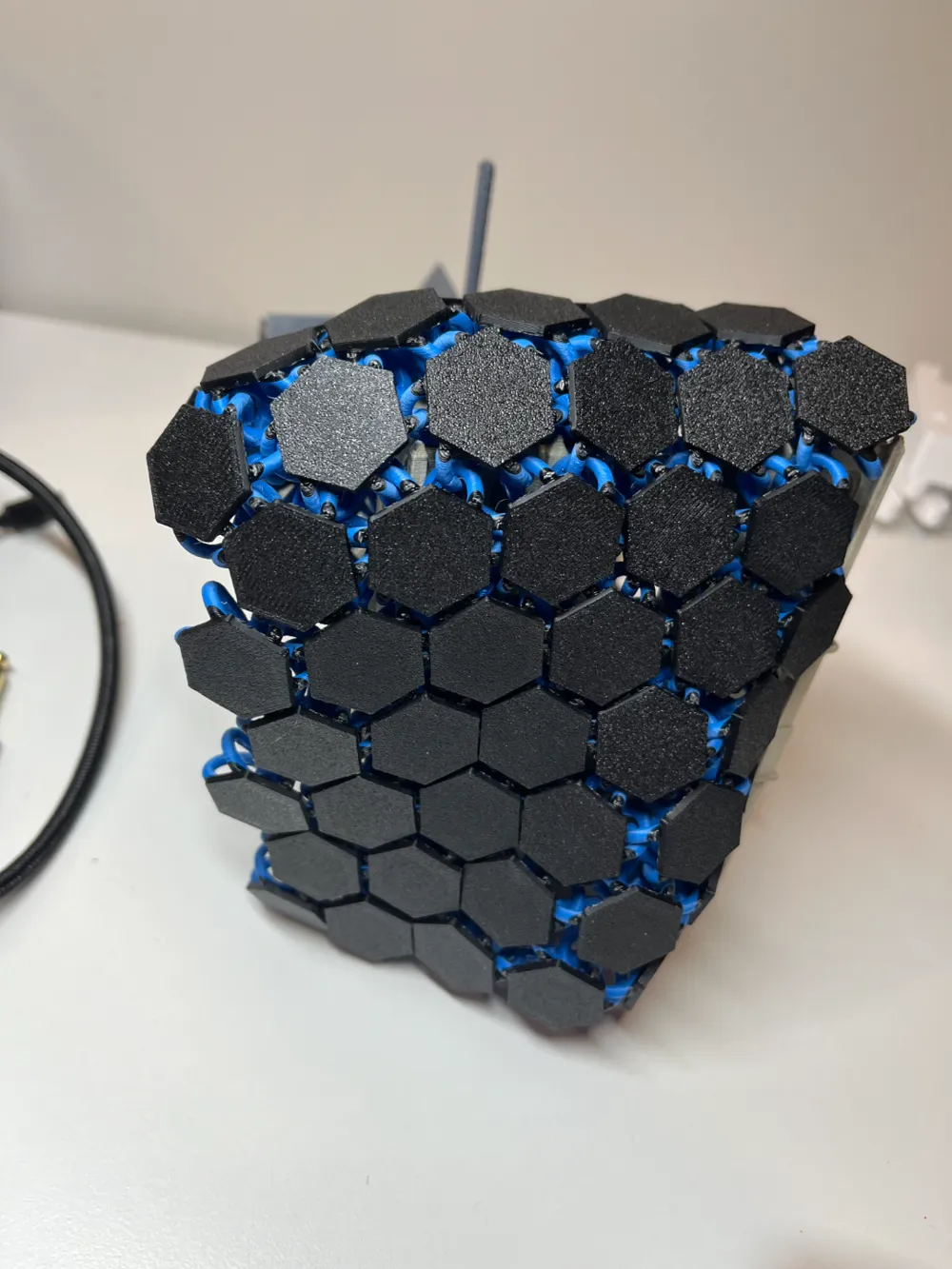 Hexagon shaped chainmail by Blazing Hog - MakerWorld