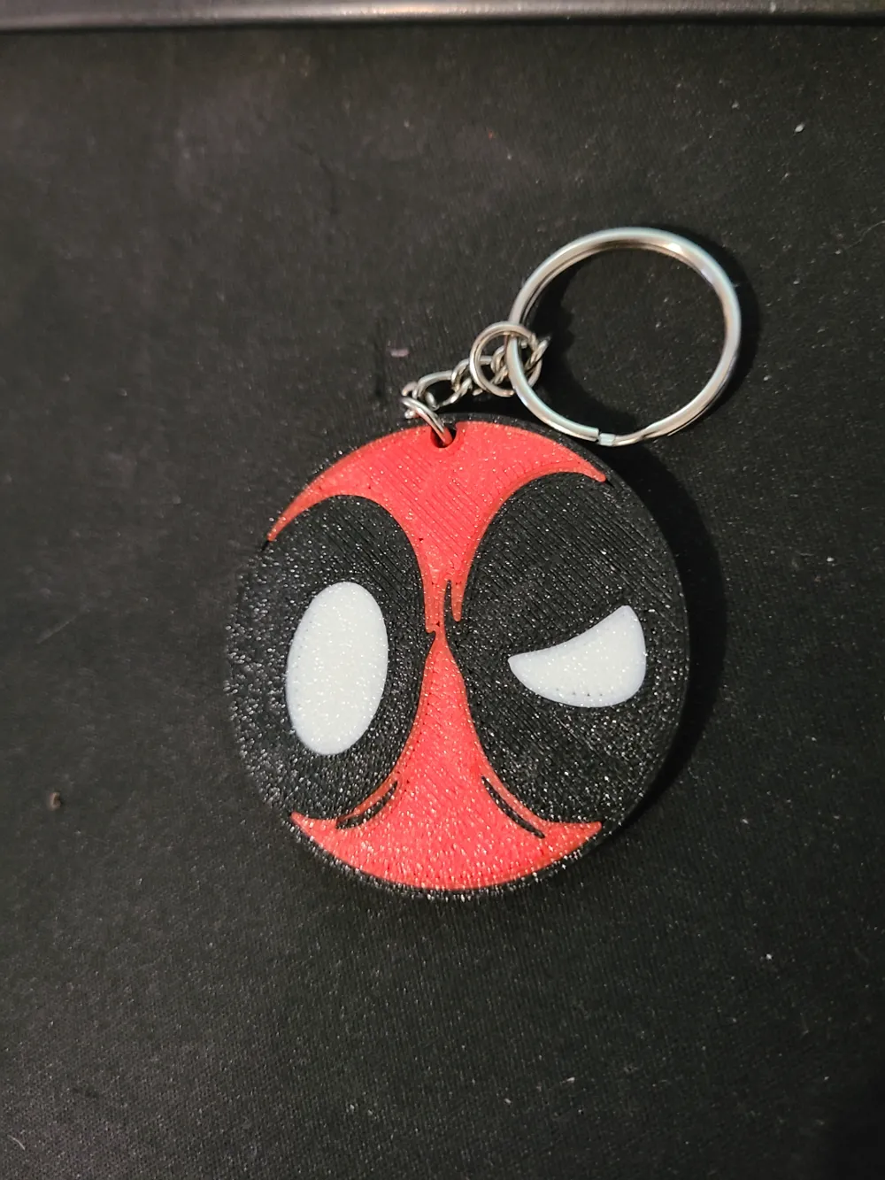 Deadpool Wink Logo Keychain by Made to Life Studios - MakerWorld