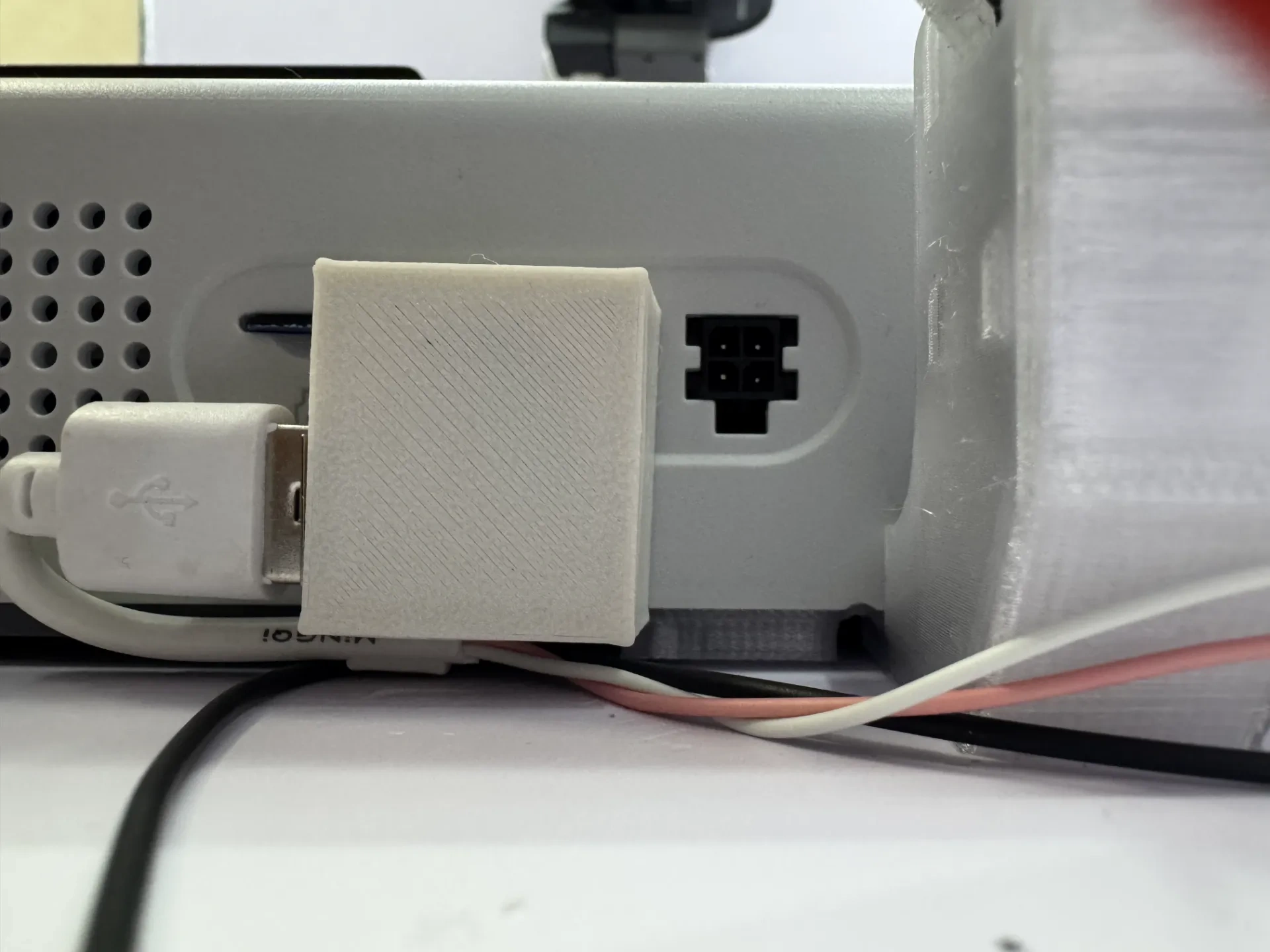 Bambu Lab A1 Series AMS Power Port by 碳工 - MakerWorld