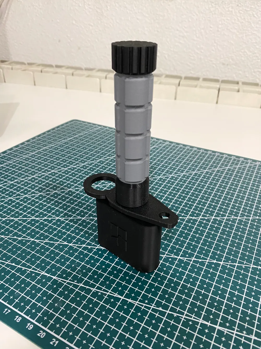 Bambu Scraper Grip - Original Bayonet Design by WaterMeloon MakerWorld ...