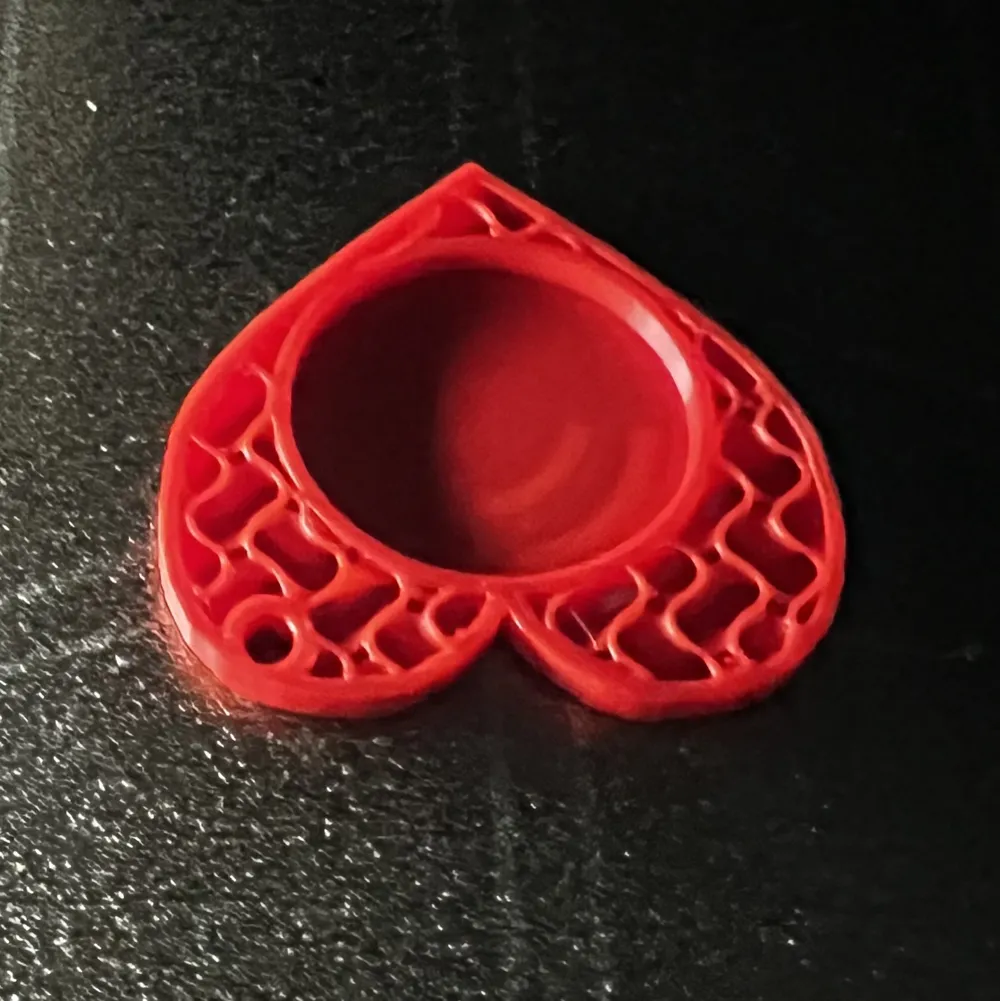 Heart trinket NFT tag ready, super easy print - Free 3D Print Model ...
