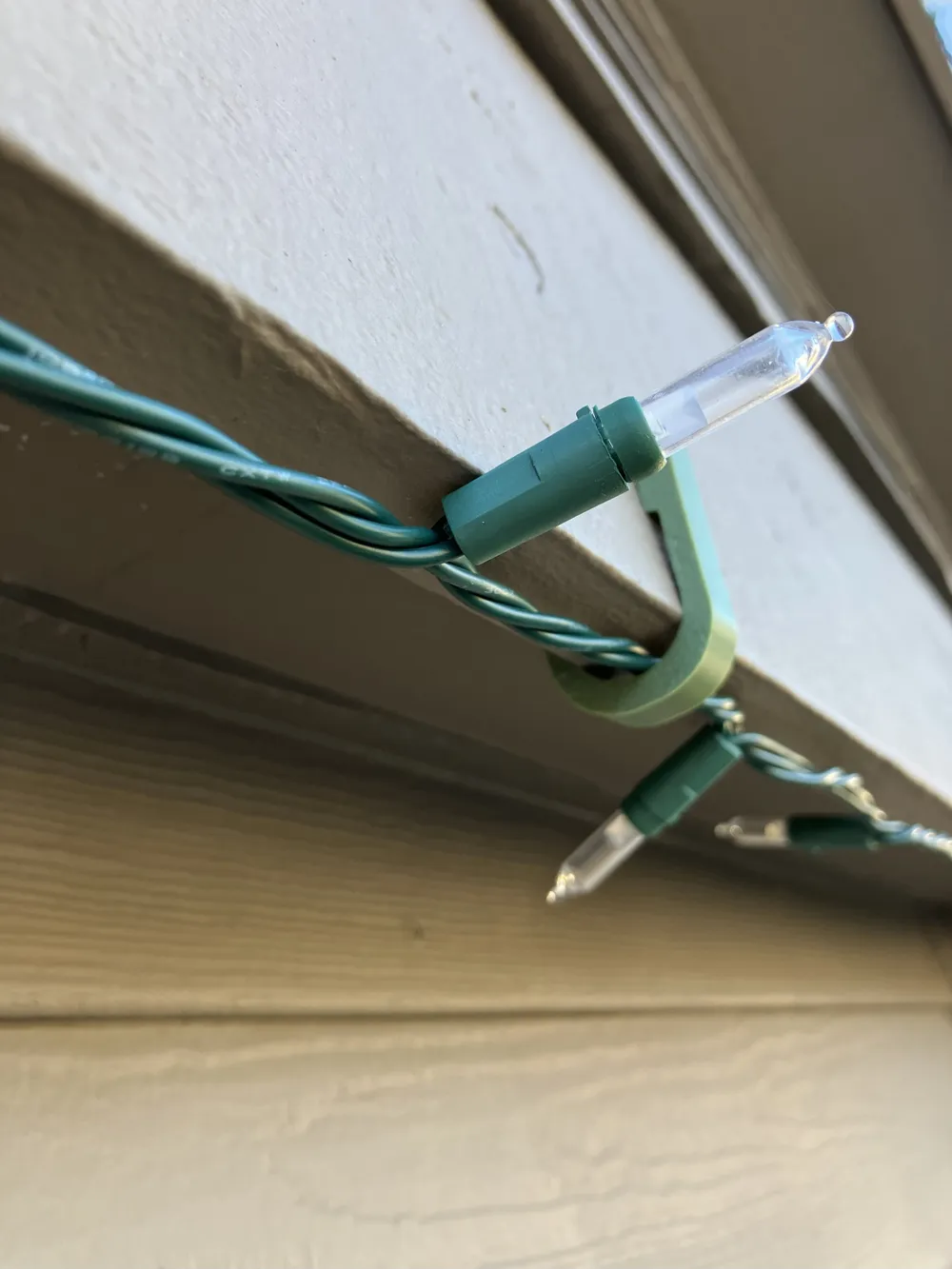 Subtle LED/Christmas Light Clamp (Scalable) - Free 3D Print Model ...
