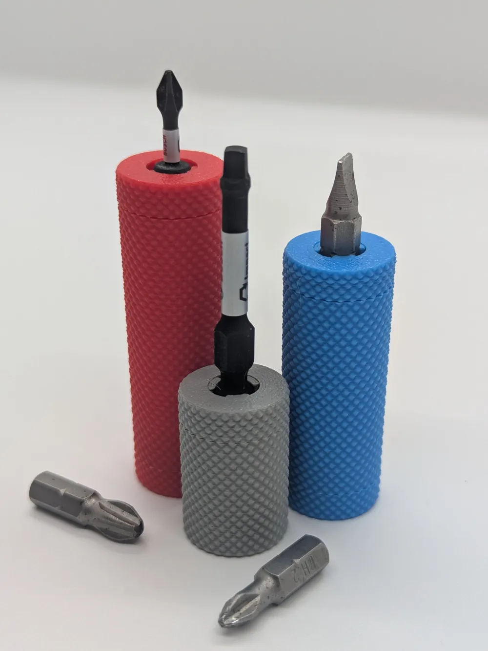 Stubby Handle Screwdriver with Bit Storage (1/4in) by regun - MakerWorld