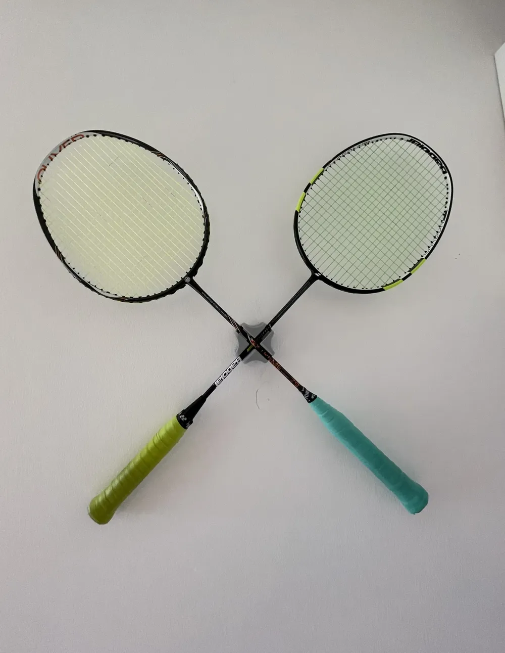 Badminton Racket Wall Mount Holder - Free 3D Print Model - MakerWorld