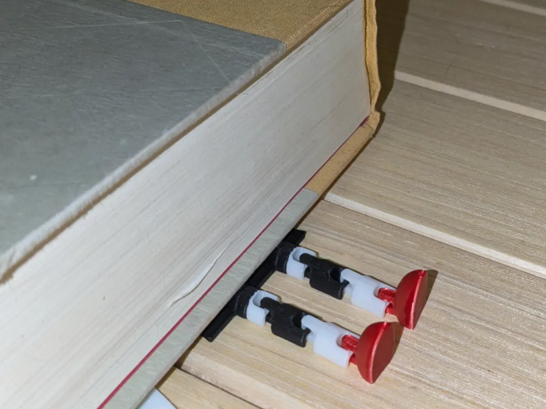 Wicked Witch Articulated Leg Bookmark by sbrudz13 MakerWorld: Download ...