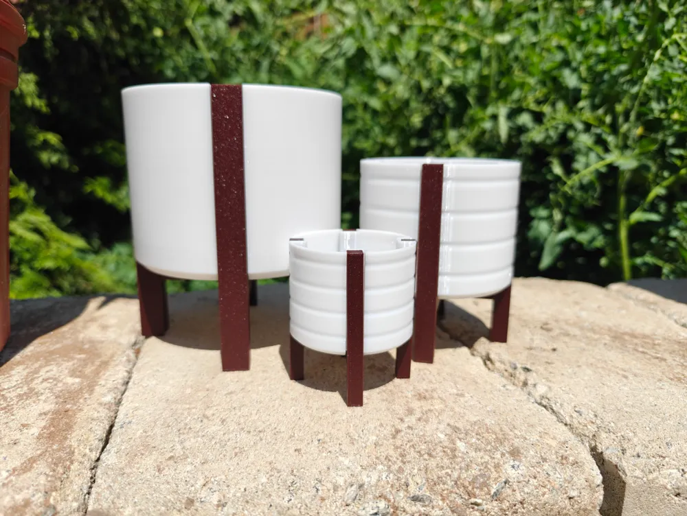 Minimalistic Inset Planter with Stand by 0atz MakerWorld: Download Free ...