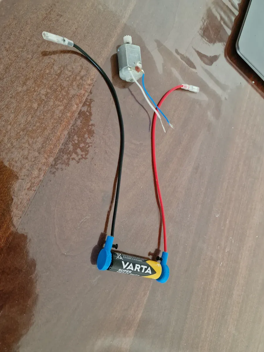 UNIVERSAL BATTERY HOOK AND CONNECTOR WITH MAGNET by mattia.deicco1994 ...