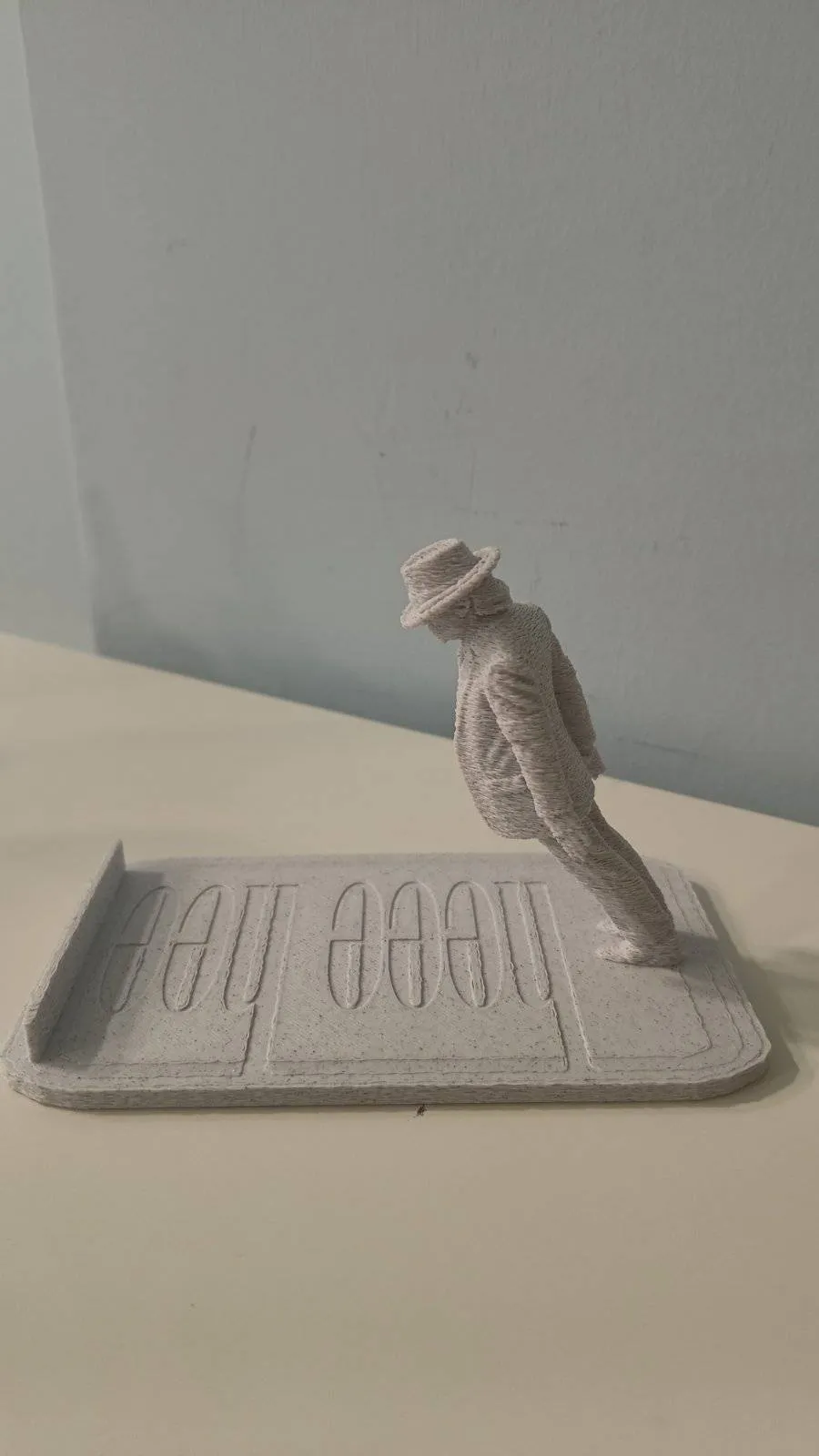 michael jackson soporte para teléfono - Modelo de impresión 3D gratuito ...