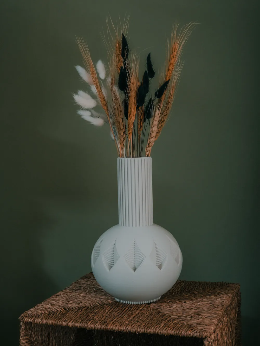 Lotus Crest Vase by Psychedelicu - MakerWorld