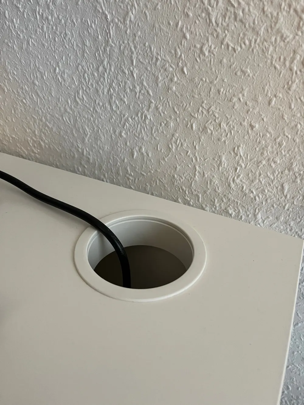 IKEA Micke Desk Hole cover / Cable cover Remixed by Kawa - MakerWorld