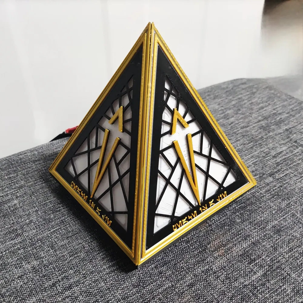 Star Wars LED Light Up Sith Holocron with Sith Inscription Defuser by ...