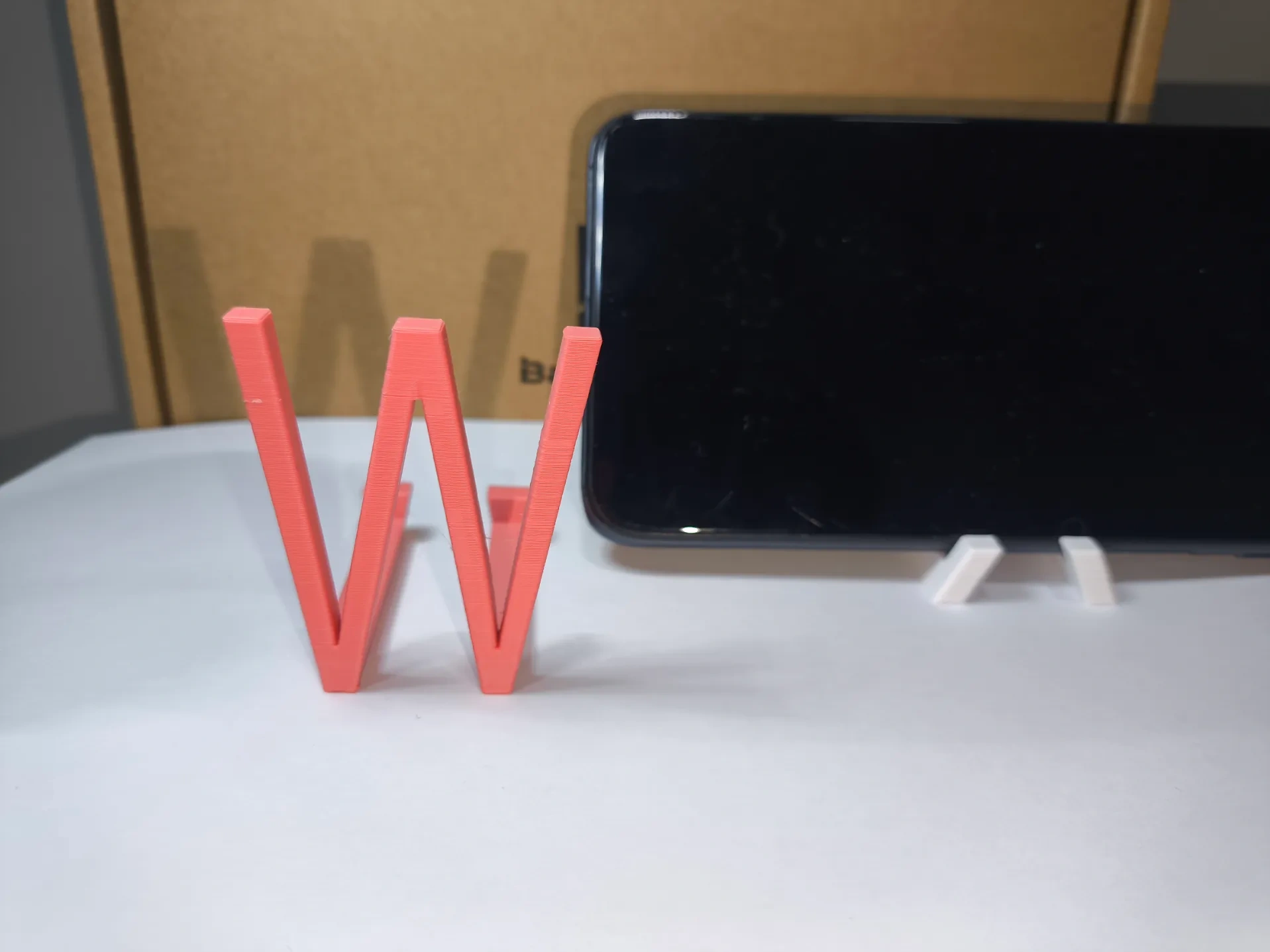 W Letter Phone Stand (only 6.3g) by 生气的小鸡 - MakerWorld