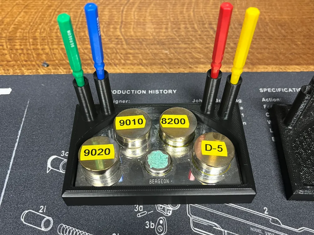 Holder for watchmaking oiler by Bergeon by user_1365547391 - MakerWorld