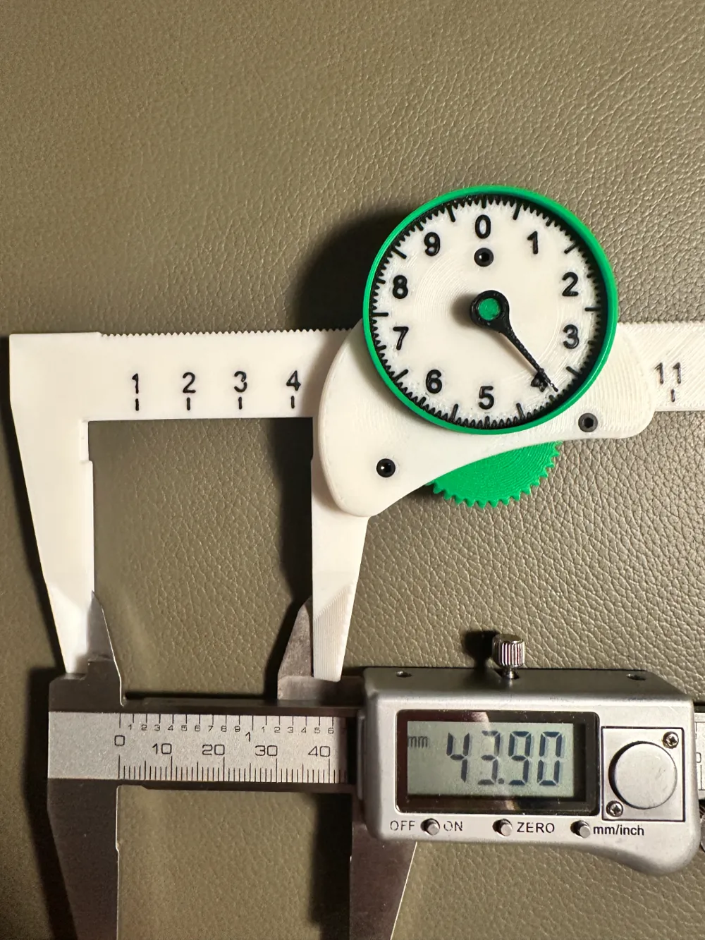 Dial Caliper 2.0 by ID3D MakerWorld: Download Free 3D Models