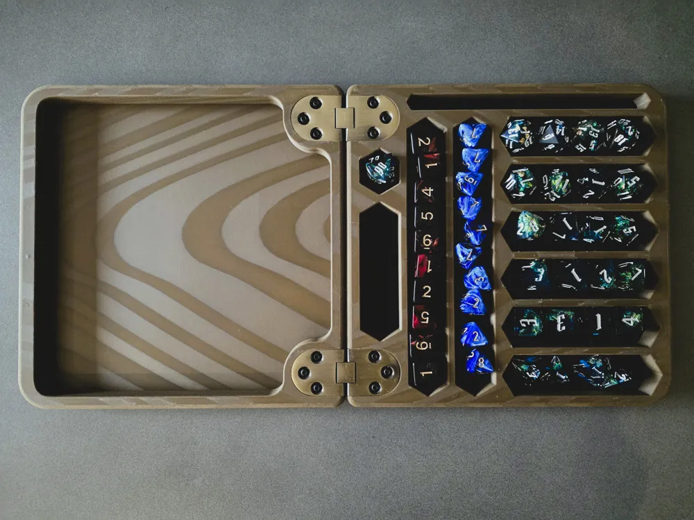 DnD Travelling Dice Tray (Wood Effect) - Free 3D Print Model - MakerWorld