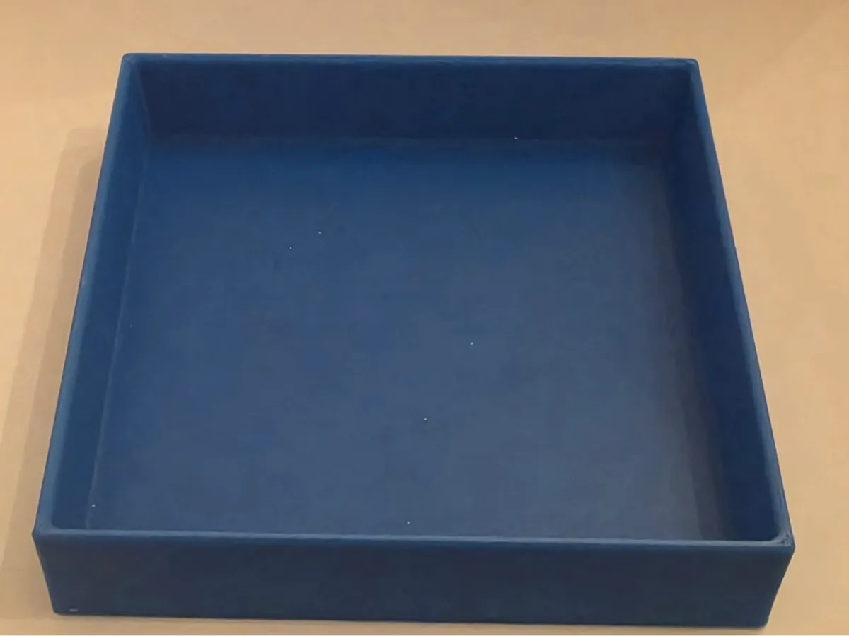 Bandeja cuadrada básica por CheckersYo MakerWorld: Descarga Modelos 3D Gratuitos