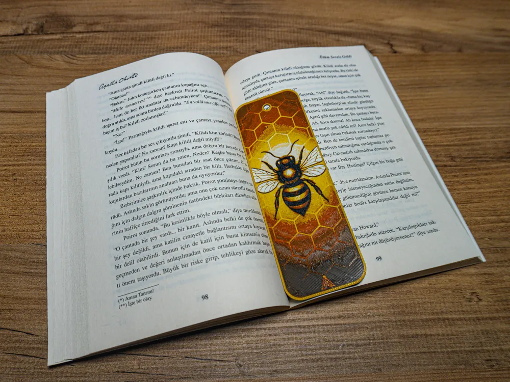 Hueforge Bee Bookmark - Free 3D Print Model - MakerWorld